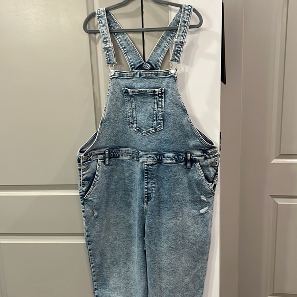 Ava & Viv | Jeans | Nwt Ava Viv Light Wash Denim Overalls | Poshmark